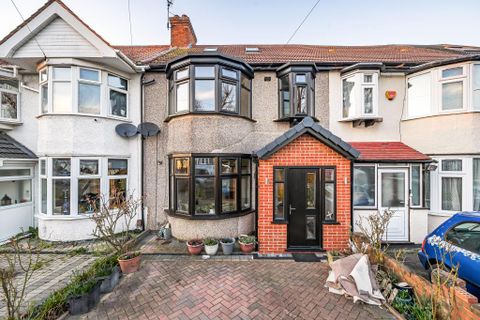5 bed terraced house for sale in Harrow, Middlesex HA2, £735,000 - Zoopla