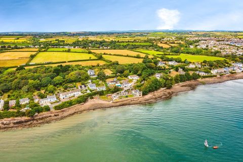 Church Road, Llanstadwell, Milford Haven, Pembrokeshire SA73, 2 bed ...