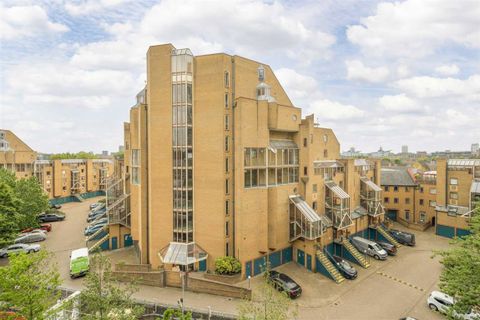 Asher Way, Wapping E1W, 2 bed flat for sale, £810,000 - Zoopla