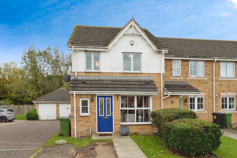 St. Teresa's Close, Basildon, Essex SS14, 3 bed end terrace house for ...