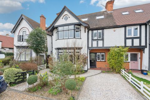 5 bed detached house for sale in Manor Road, Watford WD17, £1,175,000 ...