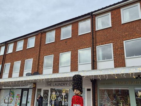 3 bed maisonette for sale in High Street, Stotfold, Hitchin SG5, £ ...