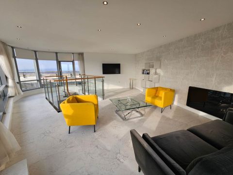 3 bed penthouse to rent in Altolusso Apartments, Bute Terrace CF10, £ ...