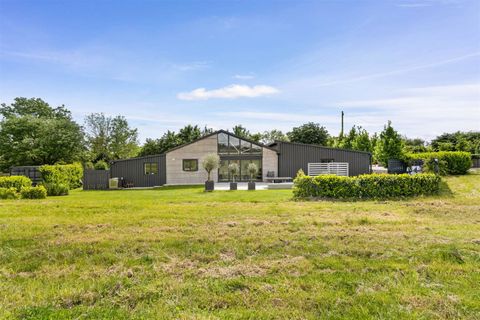 4 bed detached house for sale in Upper Battenhall, Worcester WR7, £ ...