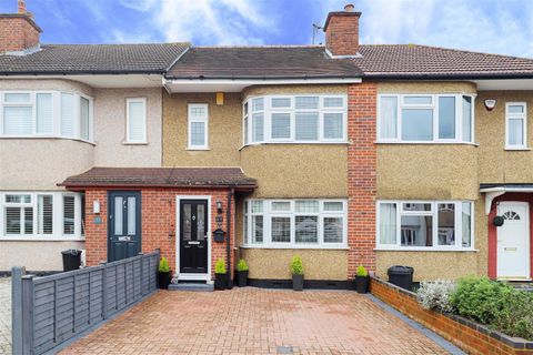 3 bed terraced house for sale in Lynmouth Drive, Ruislip HA4, £550,000 ...