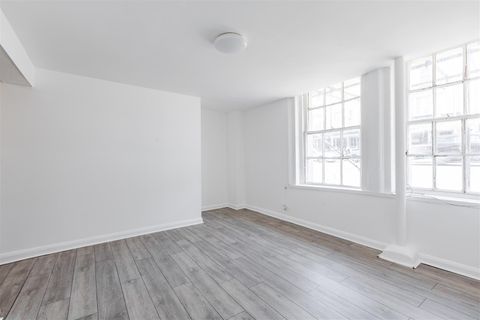 20 Seaside, Eastbourne BN22, 1 bed flat to rent, £850 pcm - Zoopla