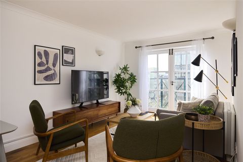 2 bed flat for sale in Baltic Place, London N1, £575,000 - Zoopla