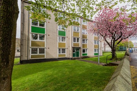 3 bed flat for sale in 2/1 10 Lacy Street, Paisley PA1, £75,000 - Zoopla