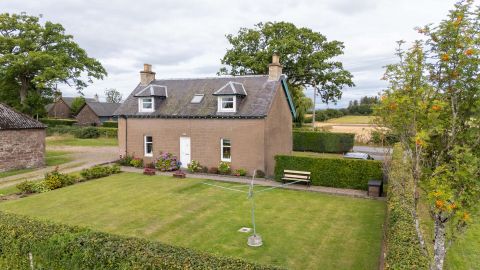 Burrelton, Blairgowrie PH13, 3 bed farmhouse for sale, £365,000 - Zoopla