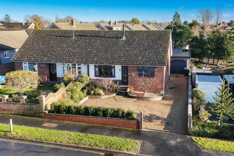 Pople Street, Wymondham, Norwich NR18, 3 bed semi-detached bungalow for ...