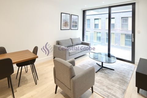 Piazza Walk, London E1, 2 bed flat to rent, £4,333 pcm - Zoopla