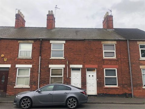 Springfield Road, Grantham NG31, 3 bed property to rent, £850 pcm - Zoopla