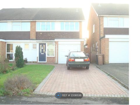 4 bed semi-detached house to rent in Chestnut Walk, Chelmsford CM1, £ ...