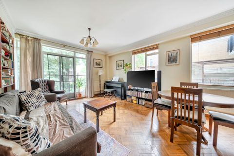 Southampton Row, London WC1B, 2 bed flat for sale, £675,000 - Zoopla