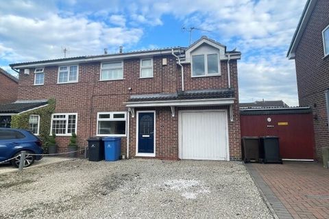 3 bed property to rent in Derrington Leys, Derby DE24, £1,100 pcm - Zoopla