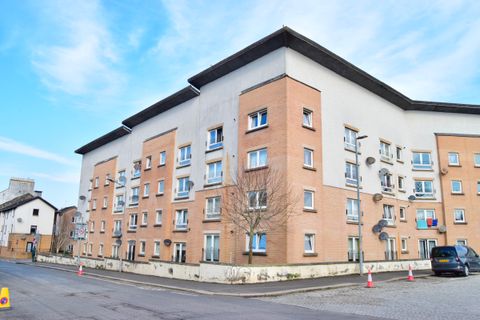Ferguslie Walk, Paisley PA1, 2 bed flat for sale, £76,000 - Zoopla