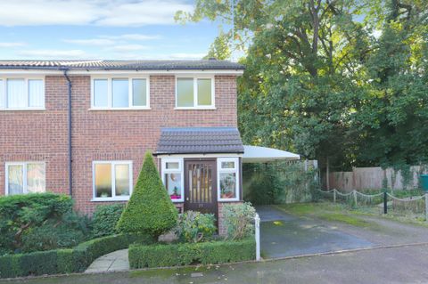 3 bed end terrace house for sale in Marshalls Close, London N11, £ ...