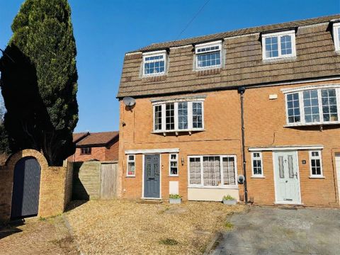 Heyes Drive, Timperley, Altrincham WA15, 4 bed end terrace house for ...