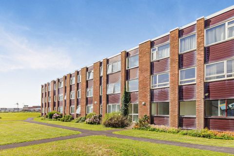Clifton Drive, Blackpool FY4, 1 bed flat for sale, £60,000 - Zoopla