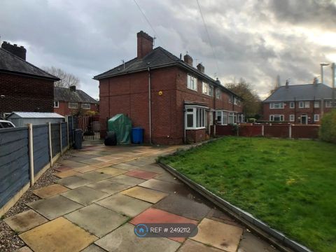3 bed terraced house to rent in Lawton Moor Road, Manchester M23, £ ...