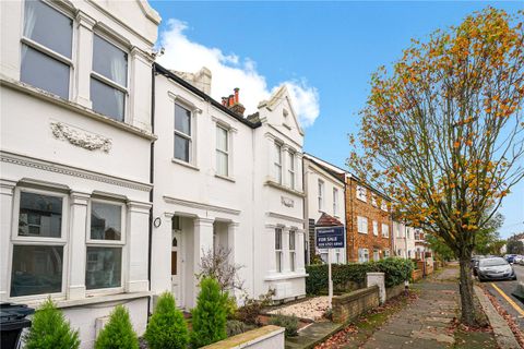 2 bed flat for sale in Effra Road, London SW19, £525,000 - Zoopla