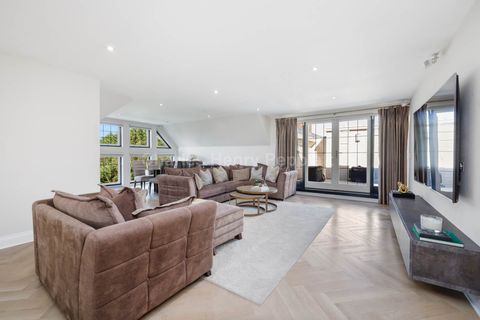Buckley Court, Cockfosters Road EN4, 2 bed flat for sale, £975,000 - Zoopla