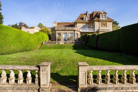 Shabden Park, High Road, Chipstead CR5, 4 bed town house for sale, £ ...