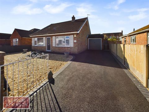 2 bed detached bungalow for sale in Cornwall Road, Retford DN22, £300,000 - Zoopla