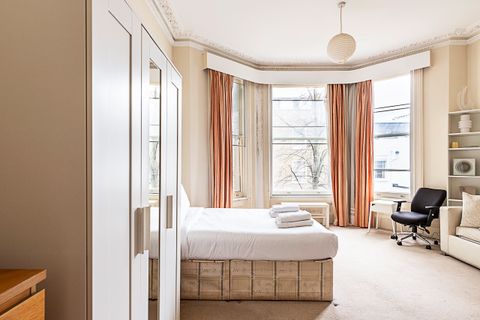 Pembridge Square, London W2, Studio to rent, £1,750 pcm - Zoopla
