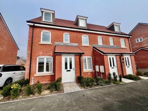 3 bed semi-detached house to rent in Adlam Way, Salisbury SP2, £1,500 pcm - Zoopla
