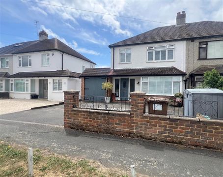 Hitchings Way, Reigate, Surrey RH2, 3 bed semi-detached house for sale ...