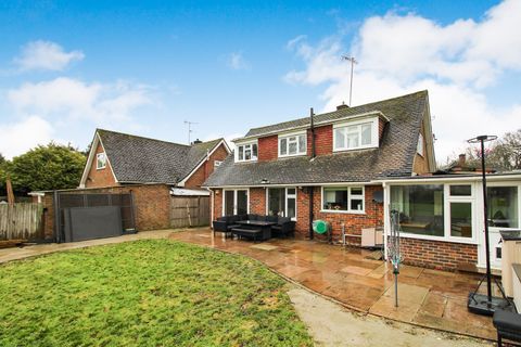 3 bed detached house for sale in Park Road, Smallfield, Horley, Surrey ...