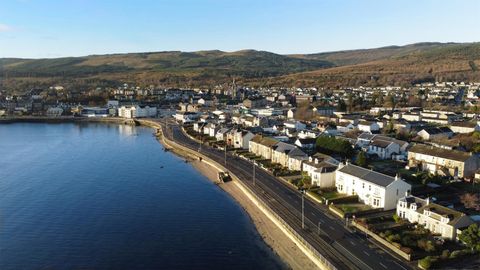 87 Alexandra Parade, Dunoon PA23, 2 bed flat for sale, £129,995 - Zoopla