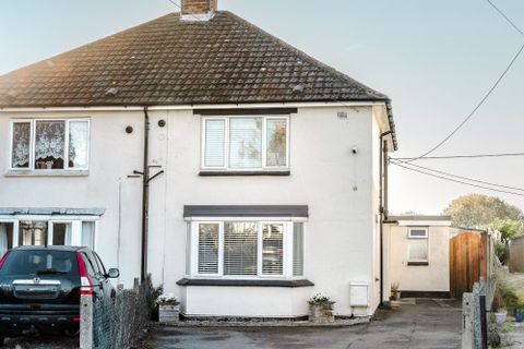 Valentia Close, Bletchingdon OX5, 2 bed semi-detached house for sale, £ ...