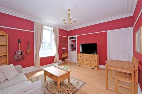 Craigie Street, Aberdeen AB25, 2 bed flat to rent, £750 pcm - Zoopla