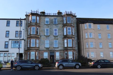 2 bed flat for sale in Flat2/2, 27 Argyle Street, Rothesay PA20, £ ...