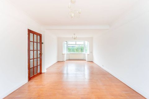 4 bed semi-detached house for sale in .Alperton Lane, Greenford ...