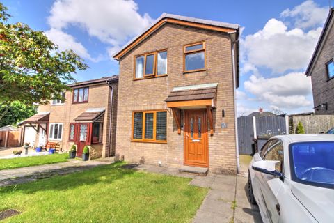 3 bed detached house for sale in Spring Hall, Accrington BB5, £200,000 ...