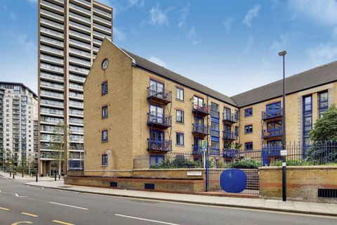 1 bed flat to rent in Peninsula Court, Canary Wharf, London E14, £2,200 ...