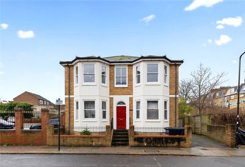 Langley Drive, London W3, 3 bed flat to rent, £2,750 pcm - Zoopla