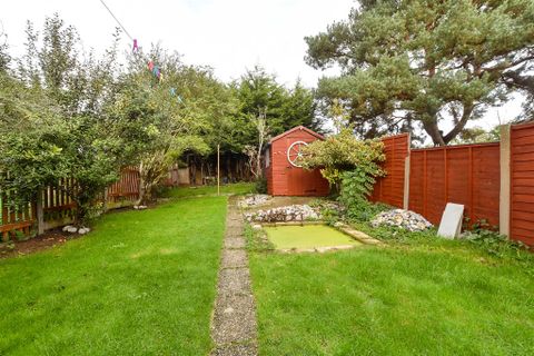 Wakehurst Drive, Southgate, Crawley, West Sussex RH10, 3 bed terraced ...