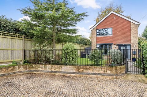 3 bed detached house for sale in High Street, Wingham, Canterbury CT3, £575,000 - Zoopla