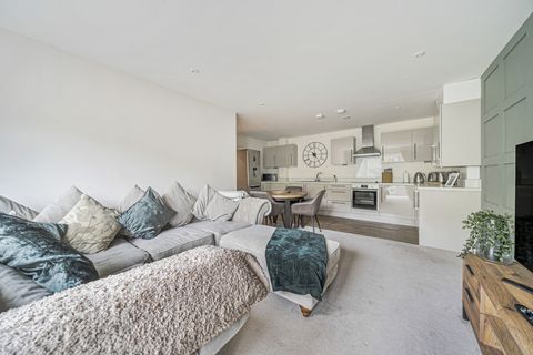 Copeland House, Stevenage, Hertfordshire SG1, 2 bed flat for sale, £ ...