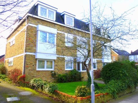 Latchmere Road, Kingston Upon Thames, Greater London KT2, 2 bed flat to ...