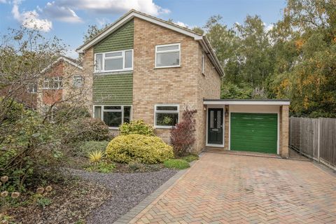 Foxcote Finchampstead, Berkshire RG40, 3 bed detached house for sale, £ ...