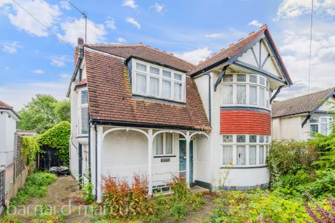 3 bed detached house for sale in Rose Hill Park West, Sutton SM1, £ ...