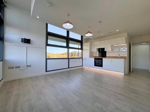 2 bed flat to rent in Edinburgh House, Edinburgh Gate, Harlow CM20, £ ...