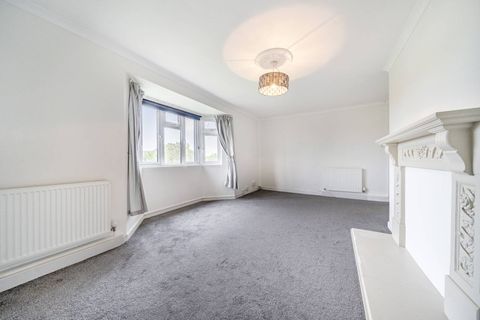 2 bed flat for sale in Grand Drive, Wimbledon, London SW20, £335,000 ...