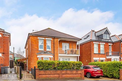 3 bed flat for sale in Beresford Road, Southbourne BH6, £400,000 - Zoopla