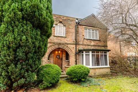 4 bed detached house for sale in Rockwood Road, Calverley LS28, £ ...